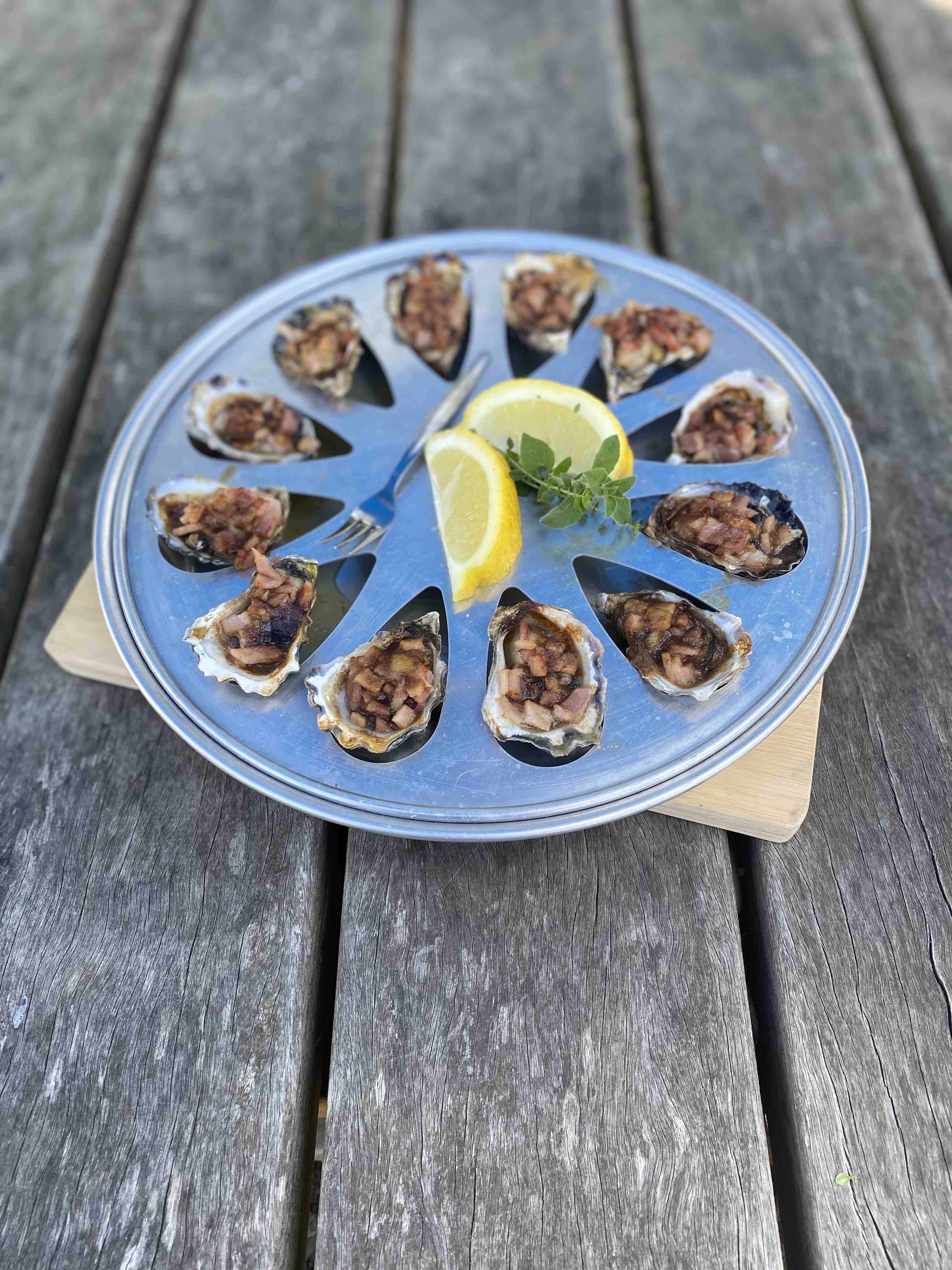 HOT COOKED SELECT - DOZEN – Broadwater Oysters